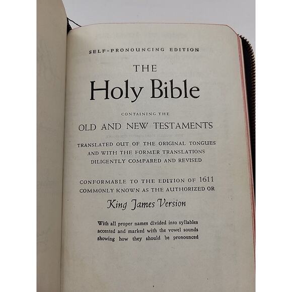 World | Office | 95s Holy Bible Self Pronouncing Kjv World Publishing ...